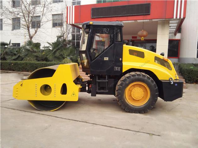 Ride-on vibratory roller 8 ton steel vibratory roller single Drum ...